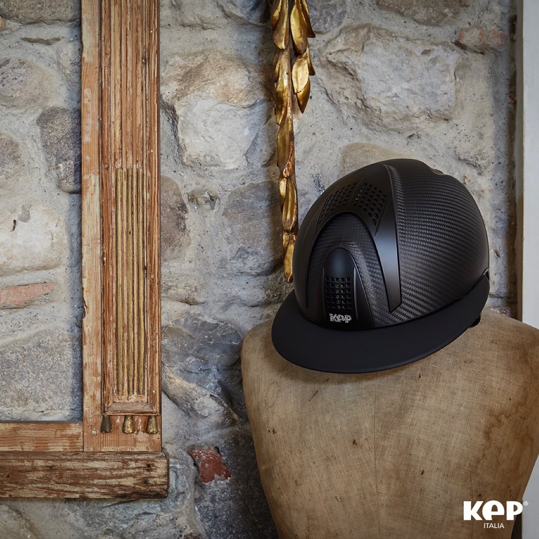 E-Light Carbon – Horse Riders Classics